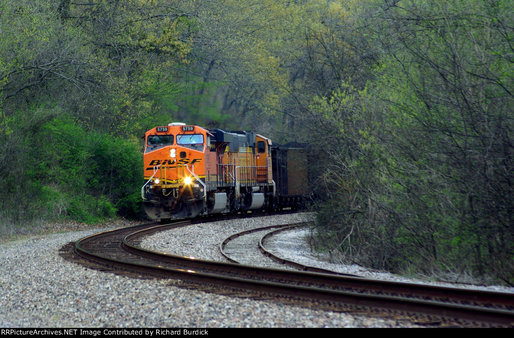 BNSF 5759
